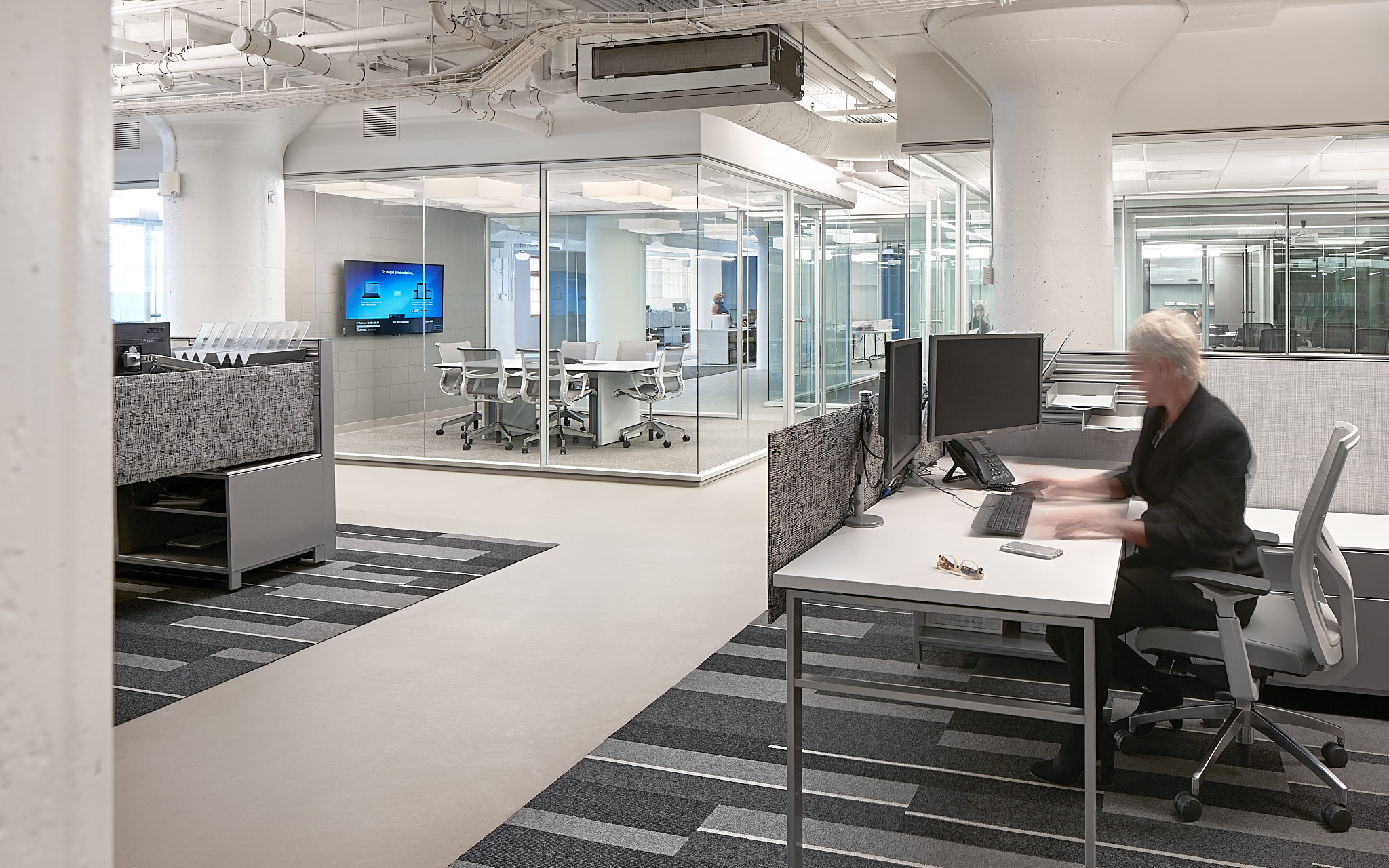 Photographing + Editing Glass | Interior Design | Flagging