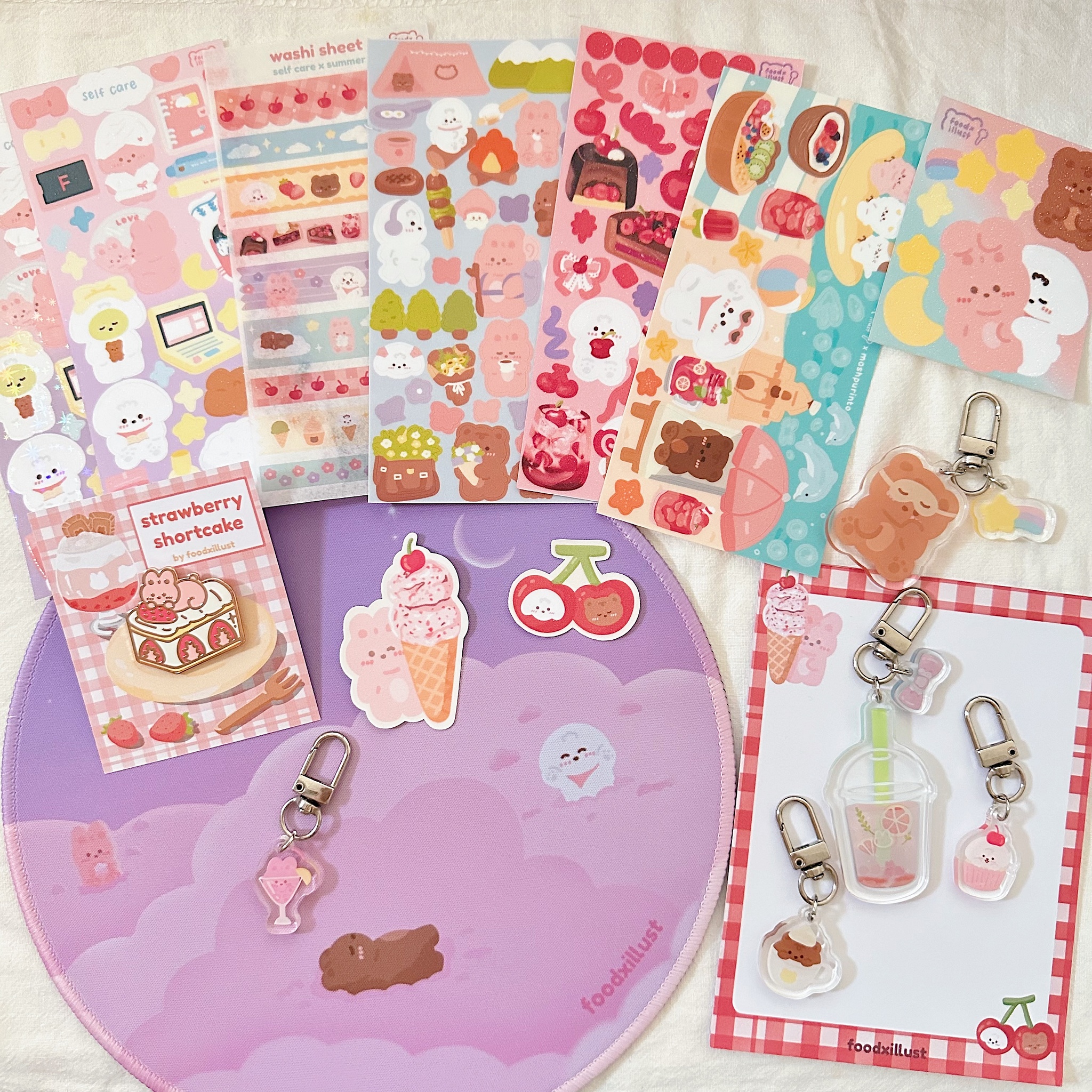 Clouds Boba Tea X Fruit Tea Double-sided Combination Keychain